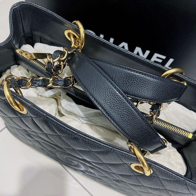 Chanel GST Like New !!, Women's Fashion, Bags & Wallets, Shoulder Bags ...