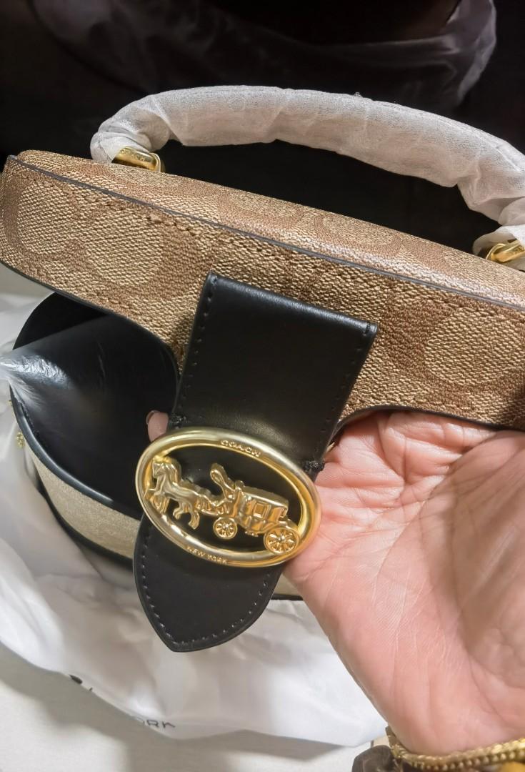 COACH Vanity bag, Luxury, Bags & Wallets on Carousell