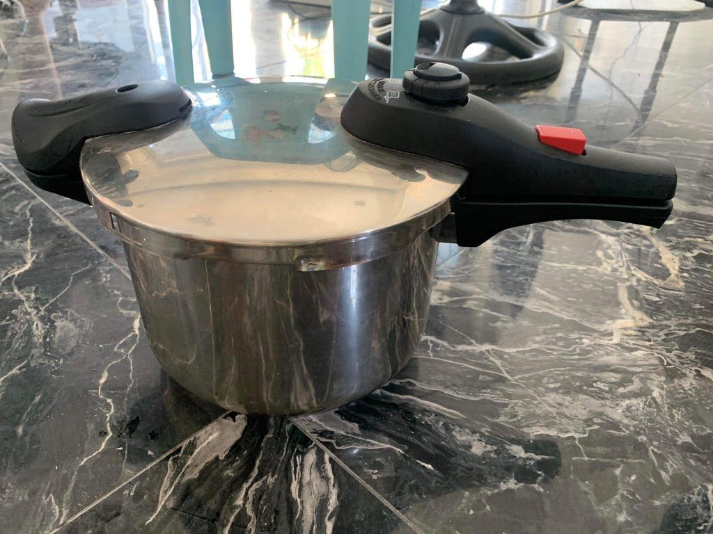 Denmark Pressure Cooker, Furniture & Home Living, Kitchenware ...