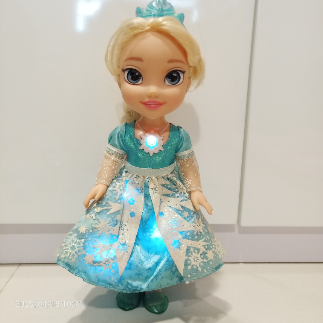 Elsa Musical Lighting Doll, Hobbies & Toys, Toys & Games on Carousell