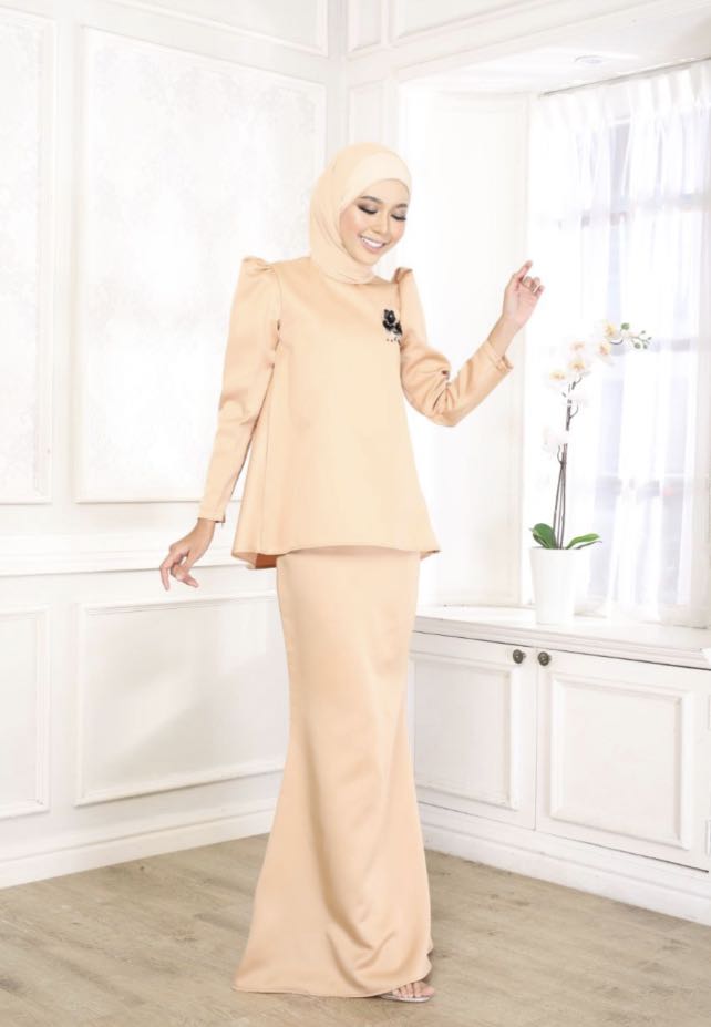 Baju Kurung Nellisa Nude, Women's Fashion, Muslimah Fashion, Baju Kurung & sets on Carousell