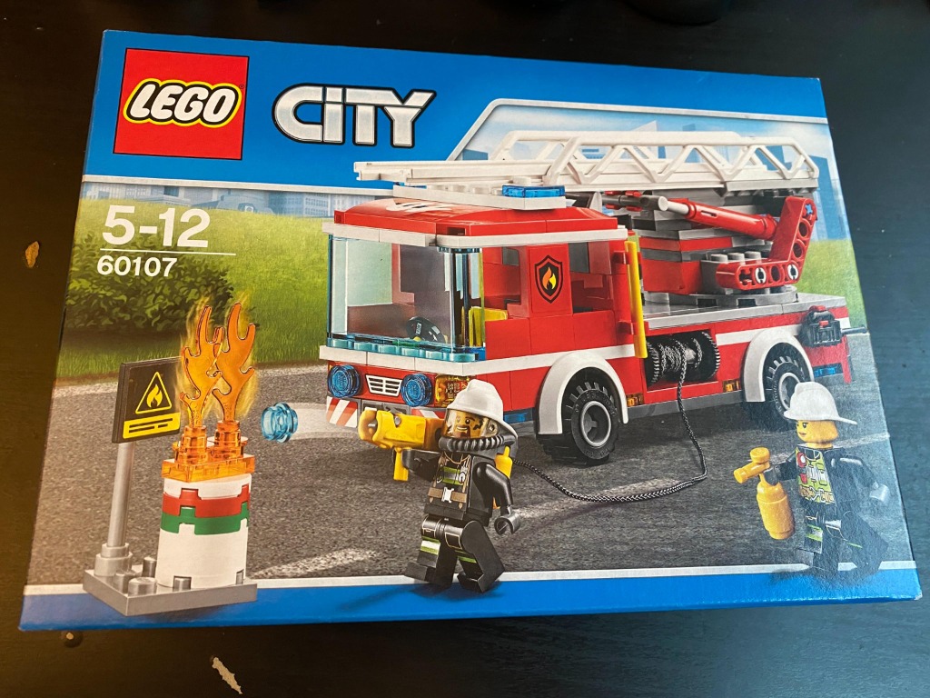 LEGO 60107 City Fire Ladder Truck, 興趣及遊戲, 玩具 & 遊戲類 - Carousell