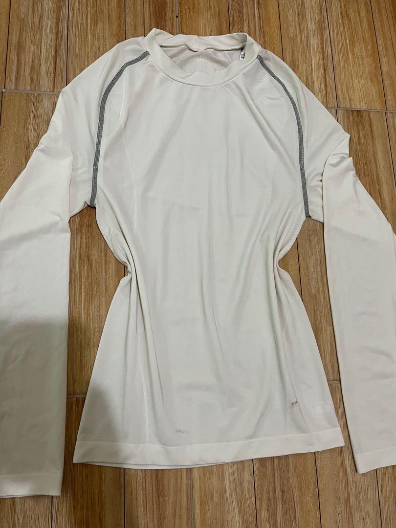 Nike rash guard, Women's Fashion, Activewear on Carousell