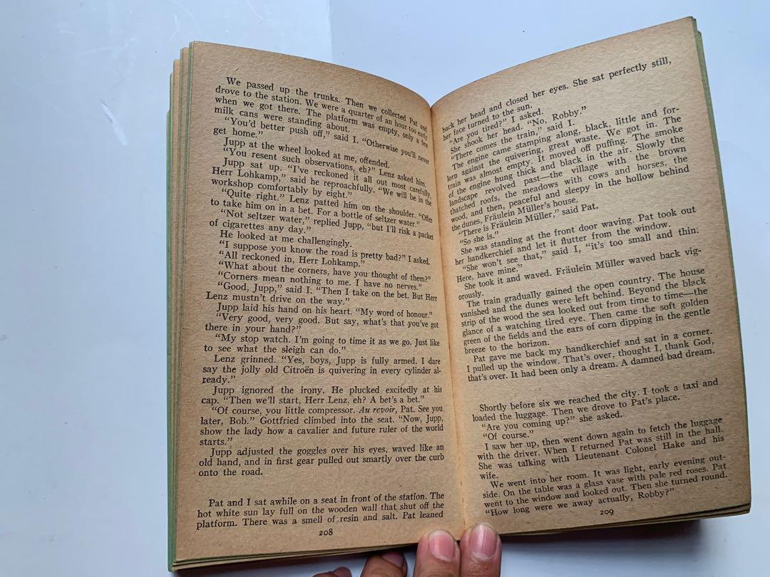 Novel Three Comrades by Erich Maria Remarque, Buku & Alat Tulis, Buku ...