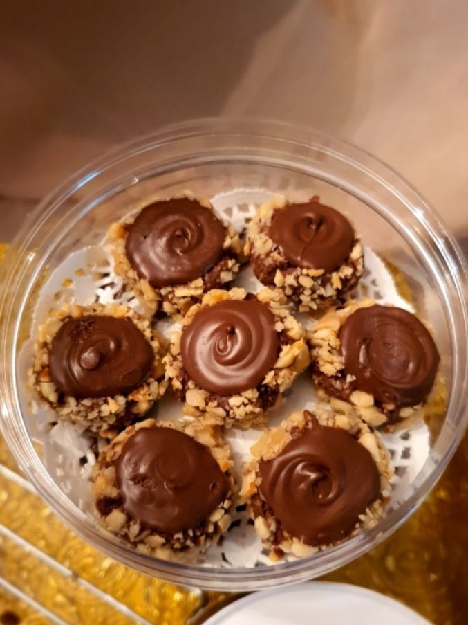 Nutella nut ball cookies/ Caramel, Food & Drinks, Homemade Bakes on ...