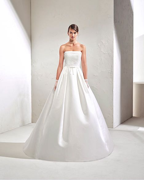 For Rent: ROSA CLARA: Adriana Alier FUGOL wedding gown on Carousell