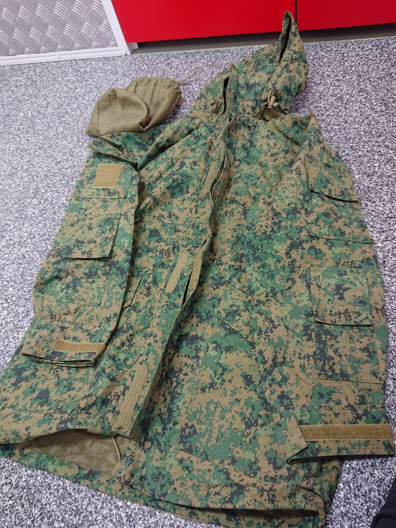 SAF Raincoat unisex pixelised, Men's Fashion, Coats, Jackets and ...