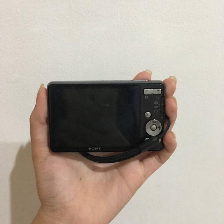 Sony Cyber-shot DSC-W690 Digital Camera, Photography, Cameras on Carousell