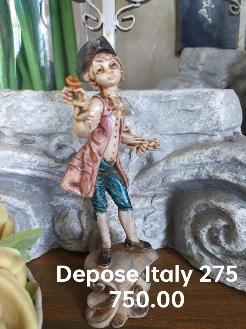 Vintage Fontanini depose Italy figurines... Prices on each photo ...