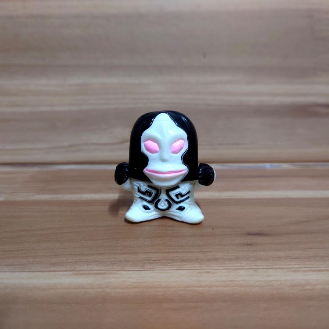 絕版 達達星人 DaDa E.T 粉紅眼 Q版 達達仔 怪獸仔 円谷 超人 懷舊 中古 扭蛋 盒玩 外星人 黑白 Alien monster ...