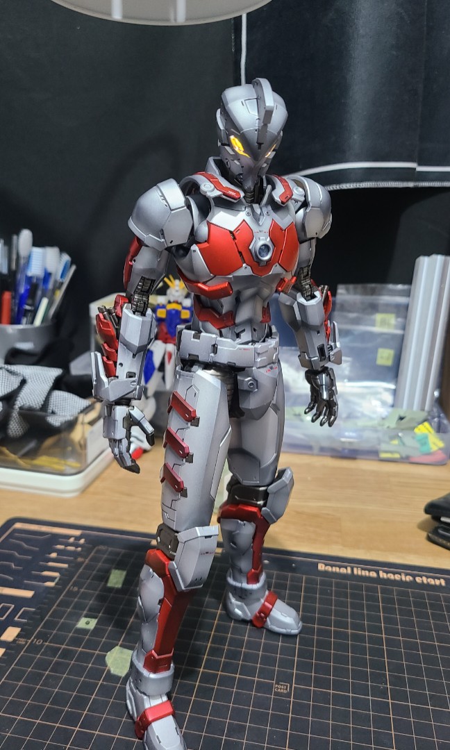 御模道 E-Model Ultraman Ace Suit 1/6, 興趣及遊戲, 玩具 & 遊戲類 - Carousell
