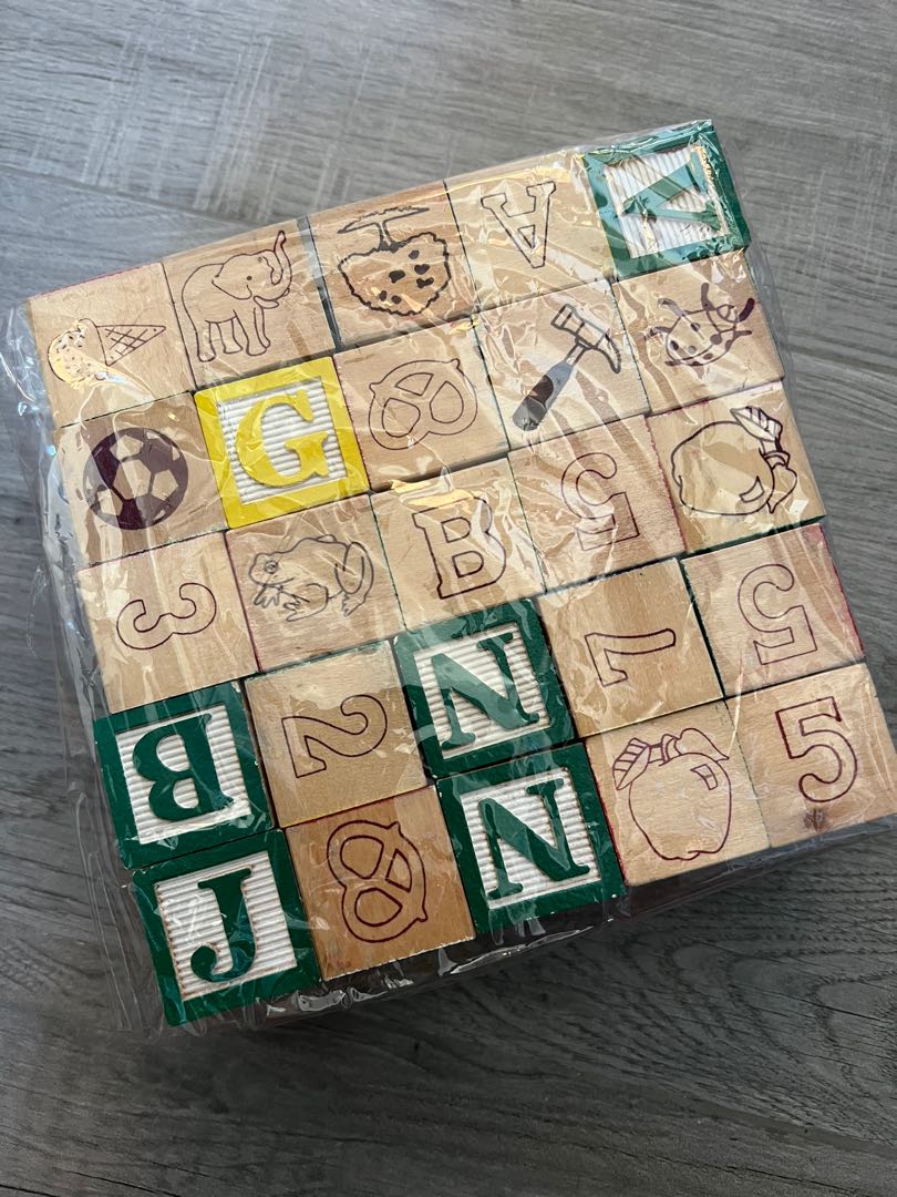 Alphabet wooden letter blocks / 字母積木 / props for newborn photo /, 興趣及遊戲 ...