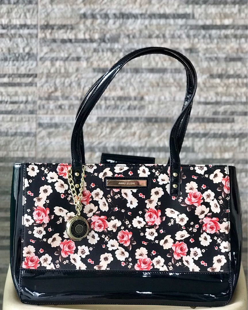 Ann klein bag, Women's Fashion, Bags & Wallets, Shoulder Bags on Carousell