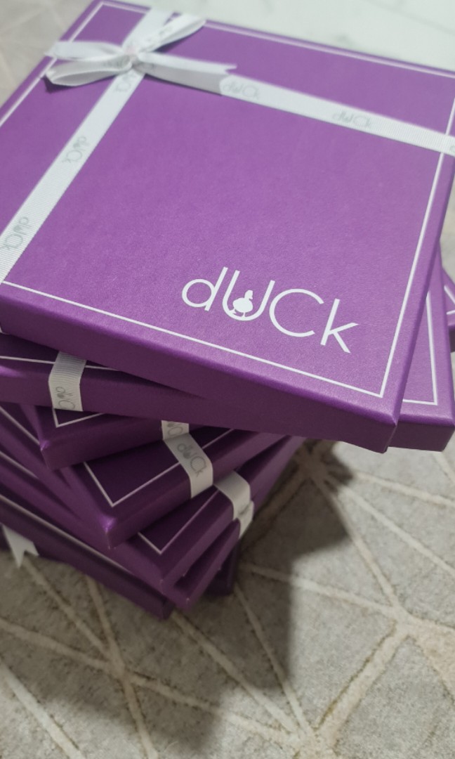 Duck Shawls, Women's Fashion, Muslimah Fashion, Hijabs on Carousell