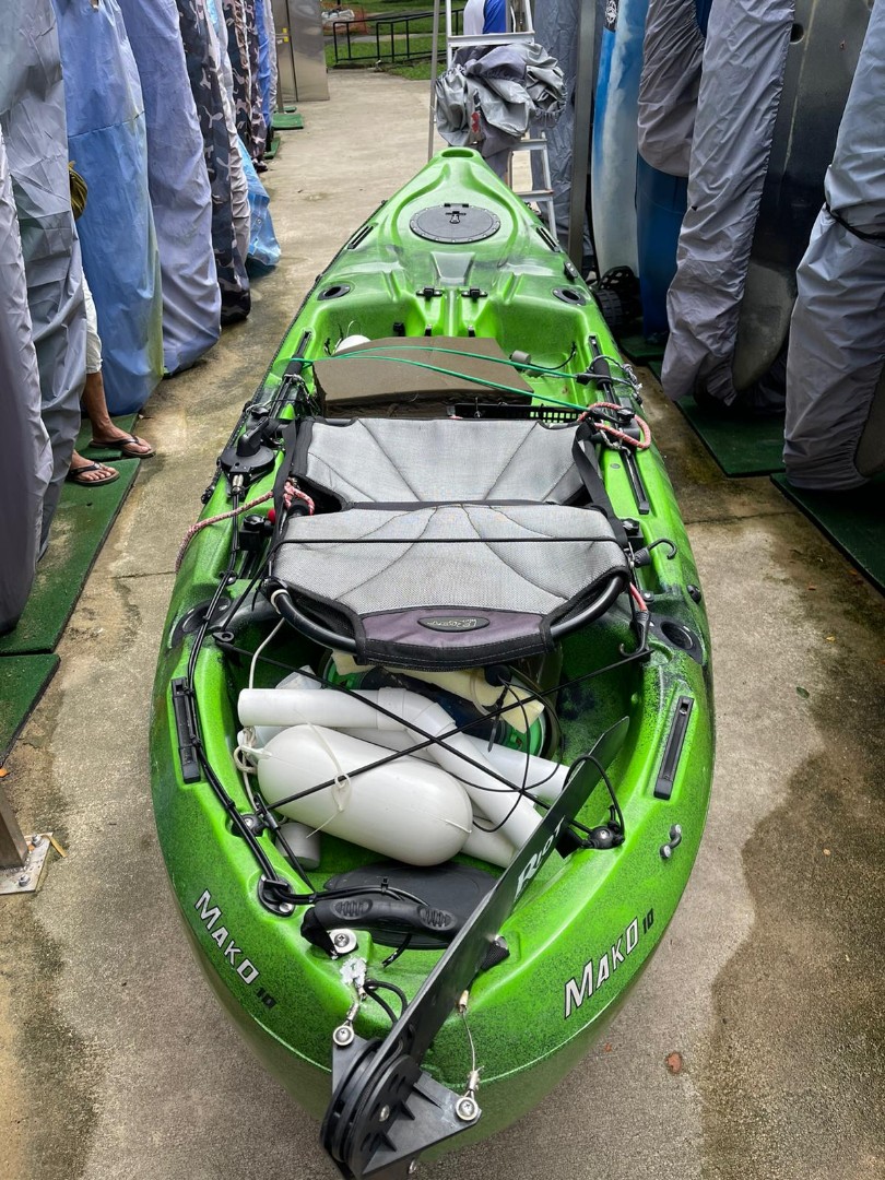 Kayak mako 10, Sports Equipment, Fishing on Carousell