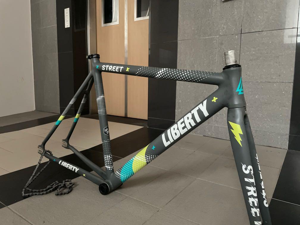 Liberty Street V3 Fixie Frameset, Sports Equipment, Bicycles & Parts ...