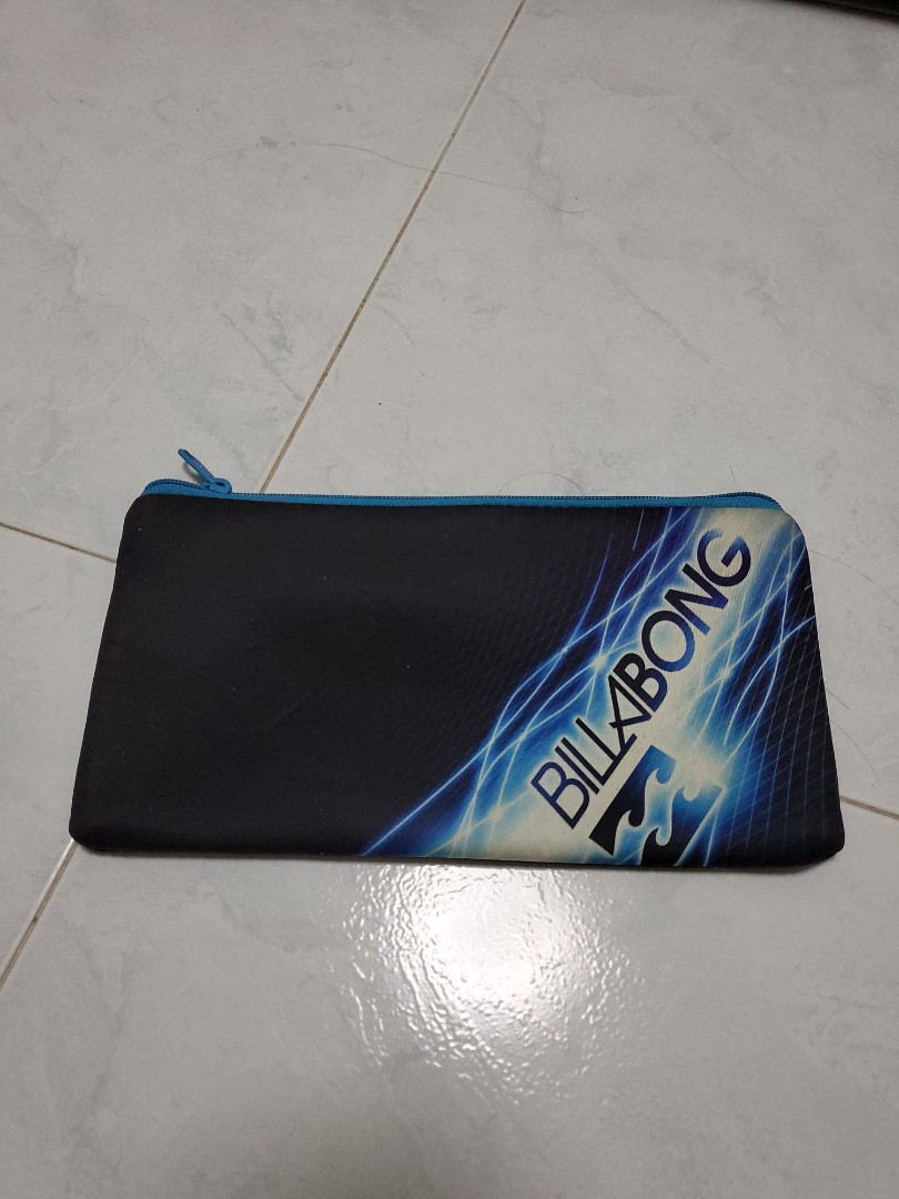 Long Pouch, Women's Fashion, Bags & Wallets, Purses & Pouches on Carousell