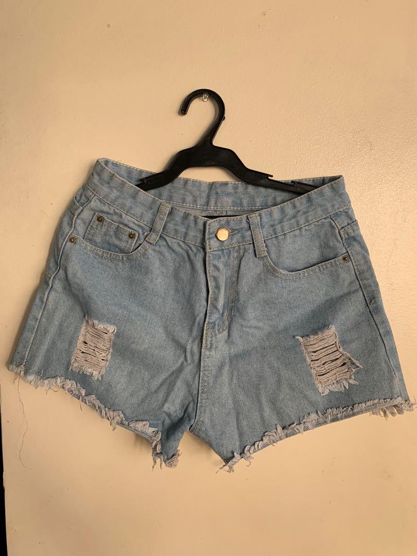 Maong shorts, Women's Fashion, Bottoms, Shorts on Carousell