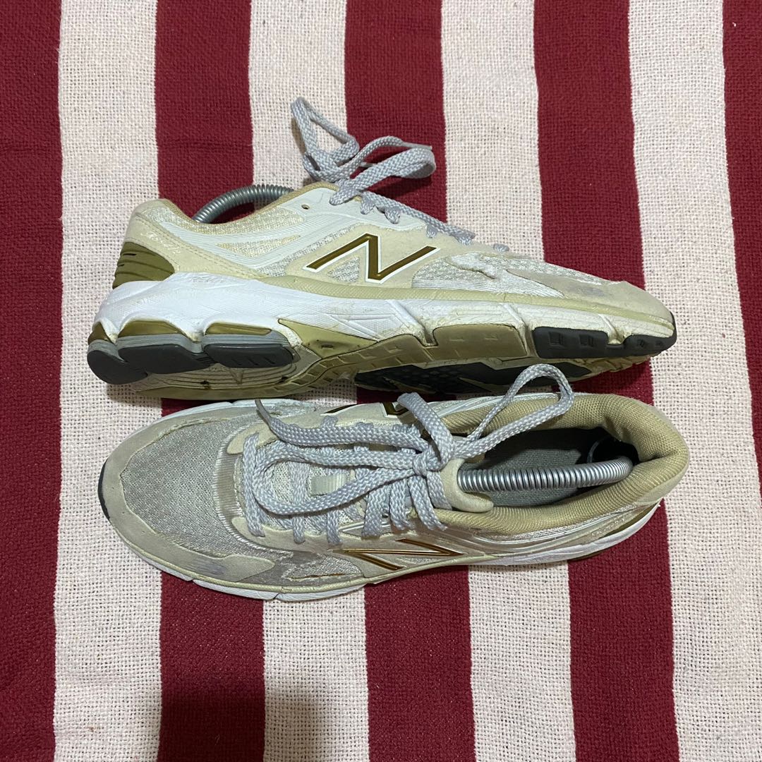 New Balance 884 v2 Shoes, Men's Fashion, Footwear, Sneakers on Carousell