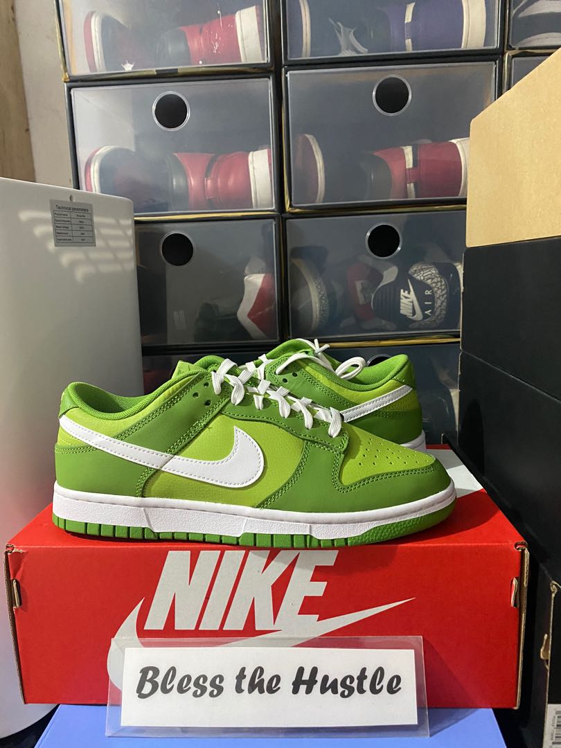 Nike dunk low chlorophyll, Men's Fashion, Footwear, Sneakers on Carousell