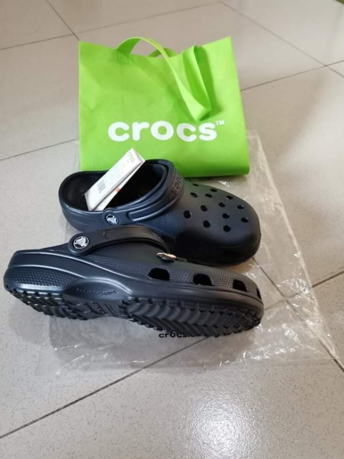 Original Classic Crocs, Women's Fashion, Footwear, Sandals on Carousell