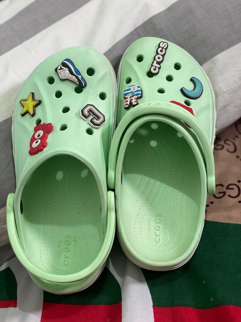 Original Crocs, Women's Fashion, Footwear, Slippers and slides on Carousell