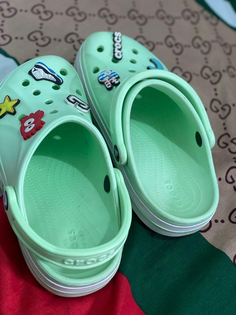 Original Crocs, Women's Fashion, Footwear, Slippers and slides on Carousell