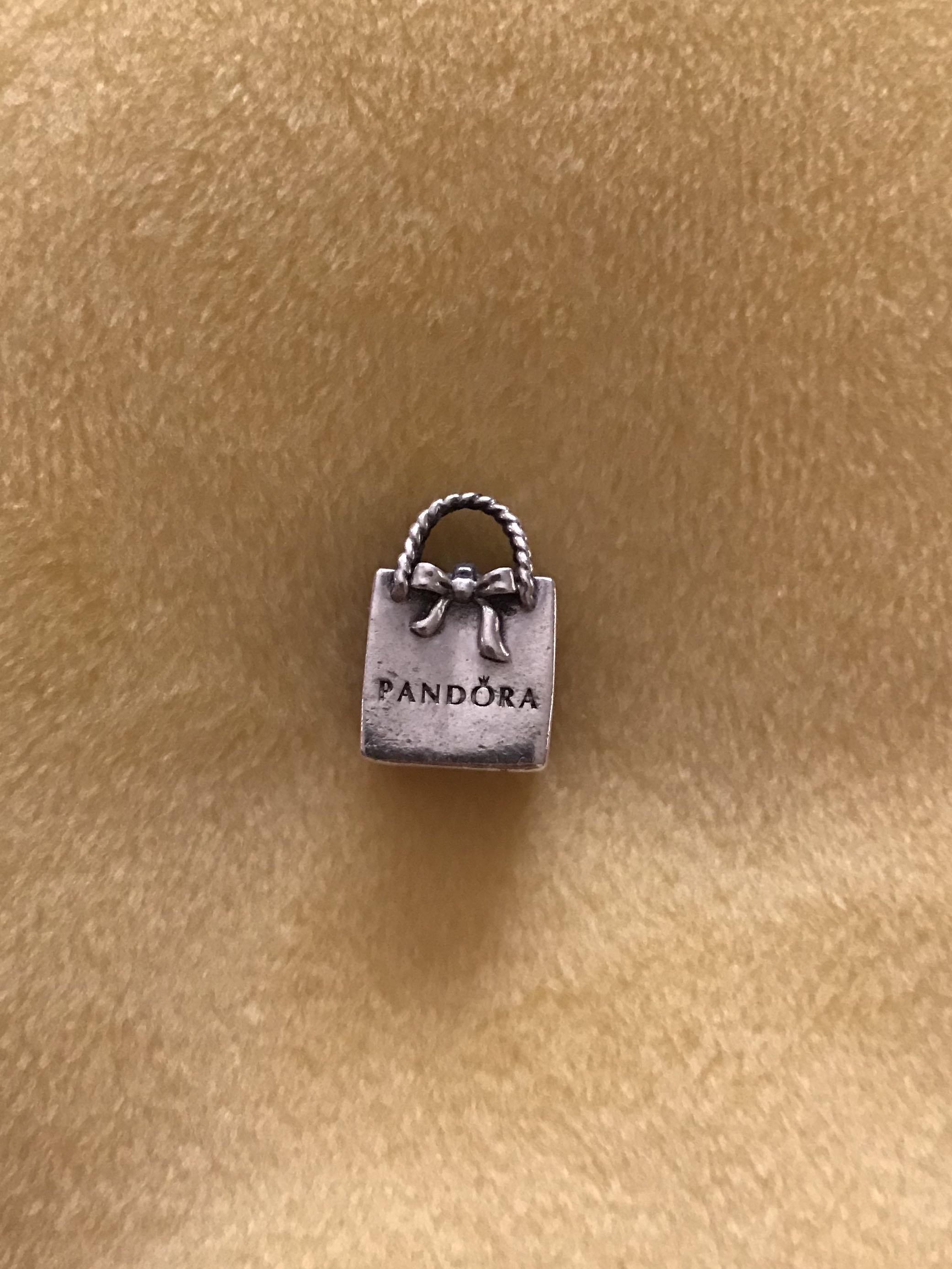 Pandora Bag charm, Women's Fashion, Jewelry & Organizers, Charms on ...