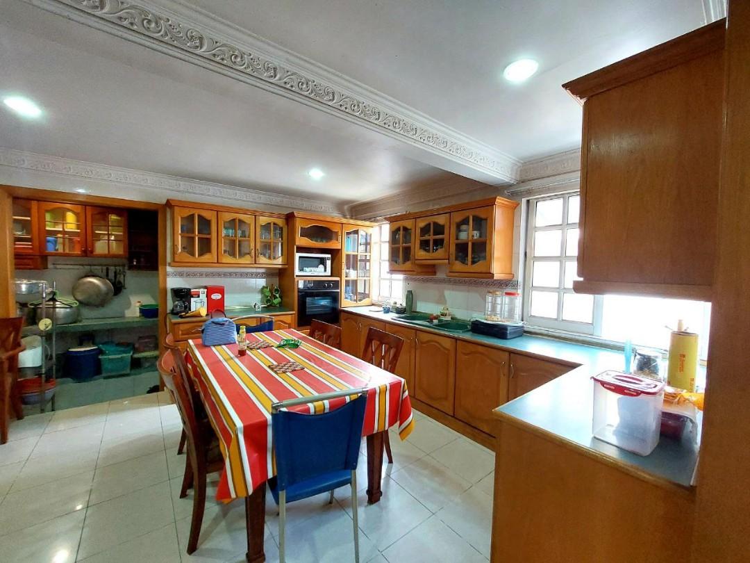 Seksyen 27 shah alam double storey, Property, For Sale on Carousell