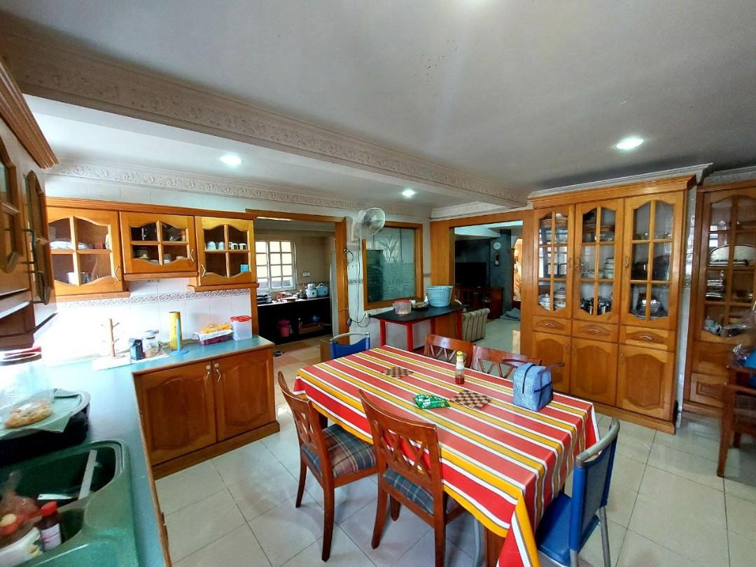 Seksyen 27 shah alam double storey, Property, For Sale on Carousell