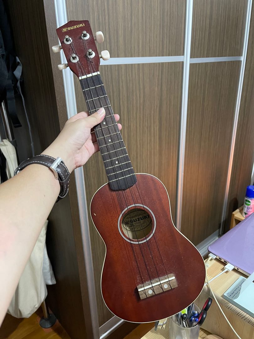 ukulele, Hobbies & Toys, Music & Media, Musical Instruments on Carousell