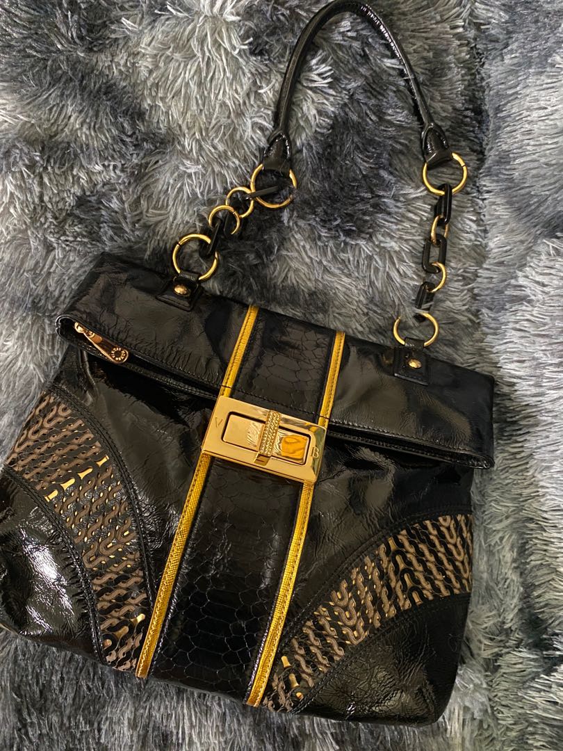 Vincis Bench 2-Way, Luxury, Bags & Wallets on Carousell