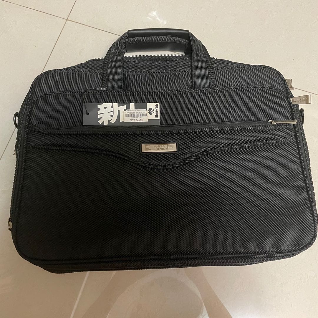 全新 Wolves king leather 公事包, 他的時尚, 包包與錢包, 公事包、電腦包在旋轉拍賣