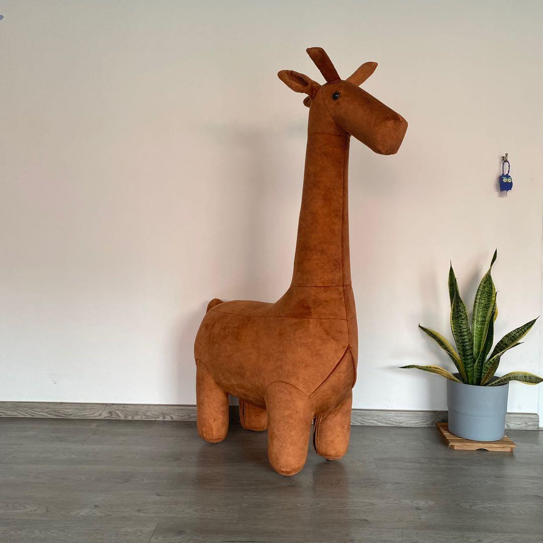Giraffe Stool, Furniture & Home Living, Furniture, Chairs on Carousell