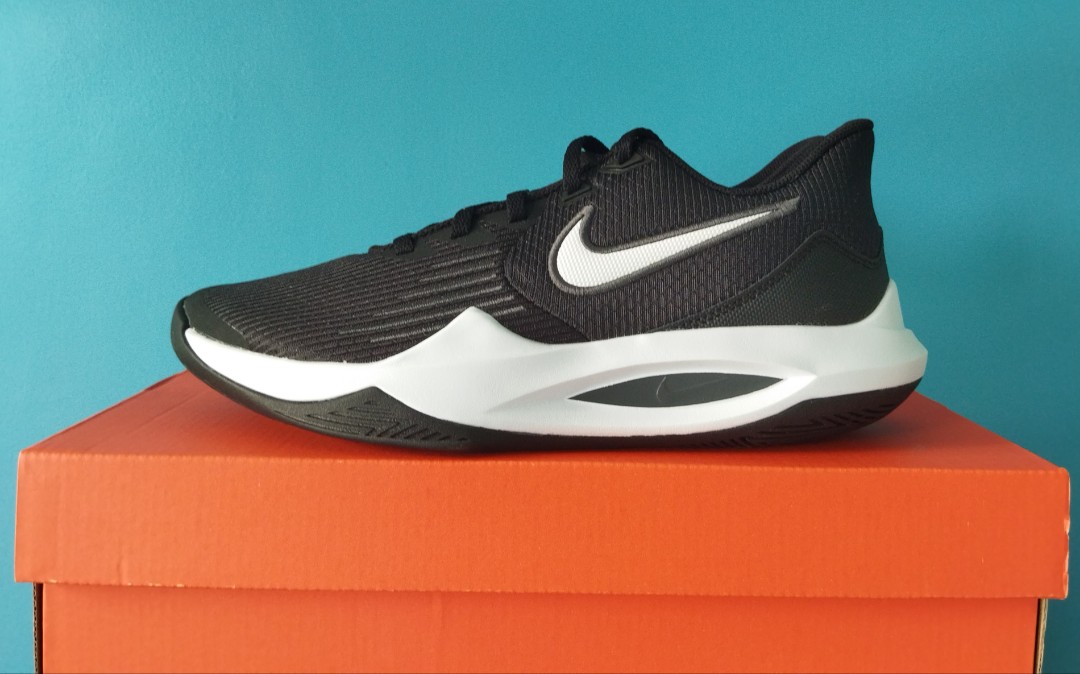 Nike precision V, Men's Fashion, Footwear, Sneakers on Carousell