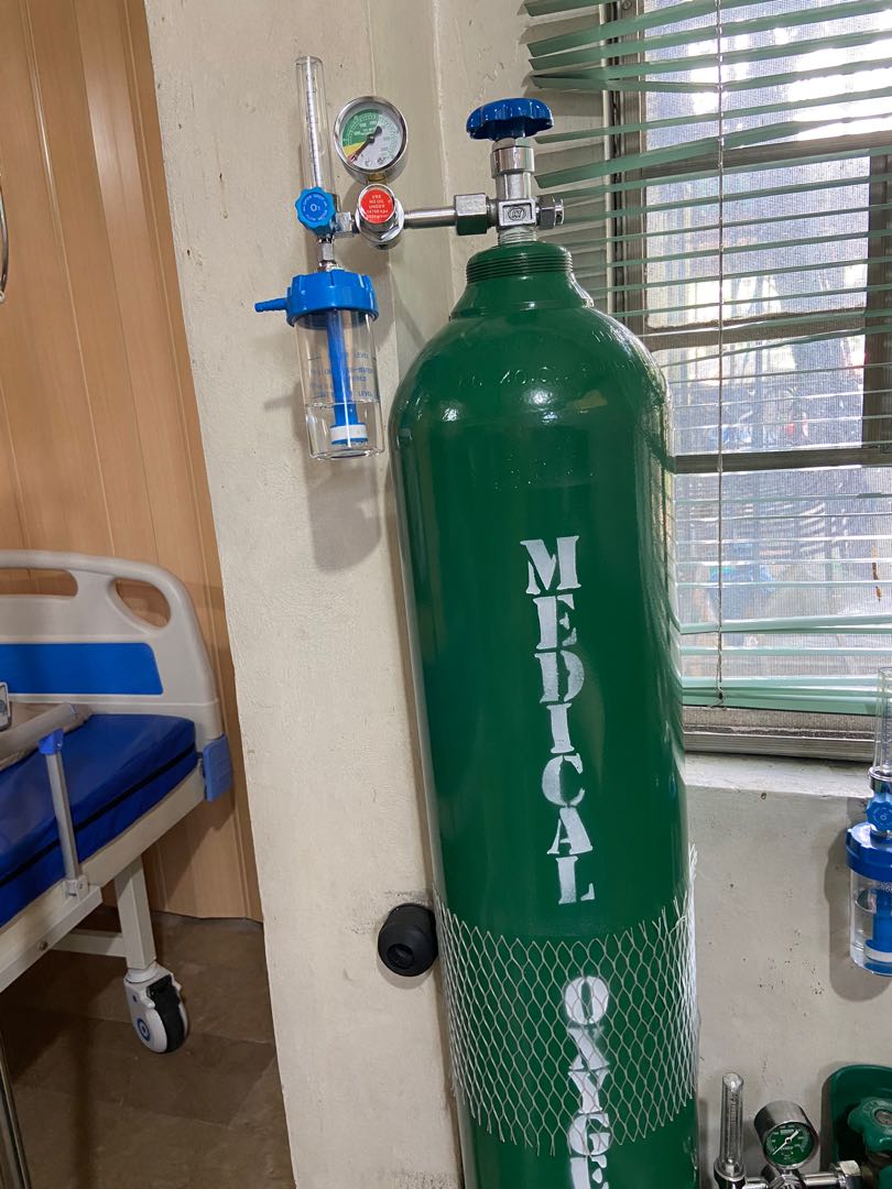 Oxygen tank 50 lbs with regulator with content, Health & Nutrition ...