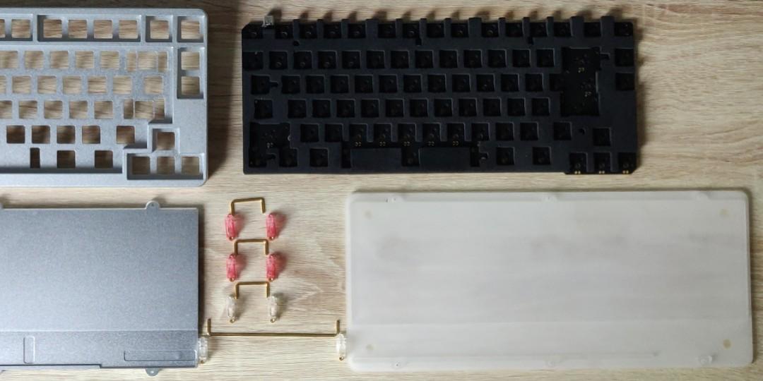 Silver ID80 Keyboard Kit with Frosted Acrylic Bottom (75%), Computers ...