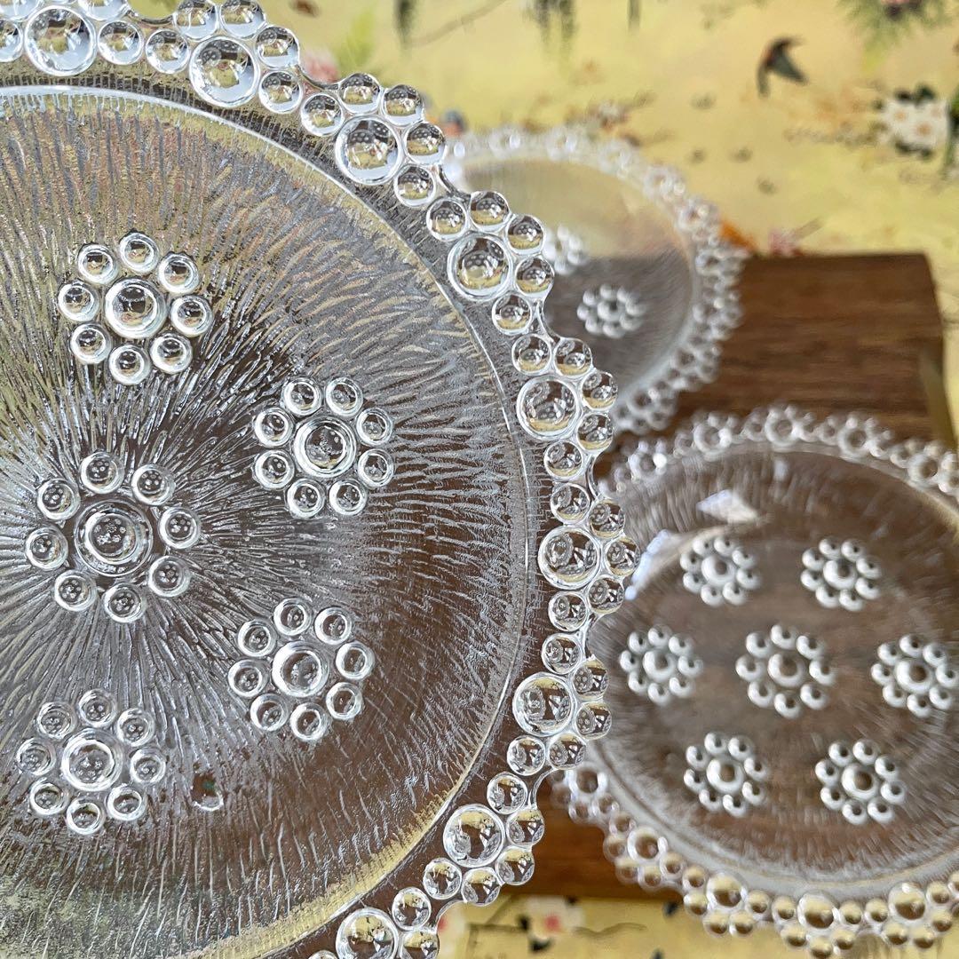 RESERVED - 4 vintage glass bowls with bobble / bubble design, Furniture ...