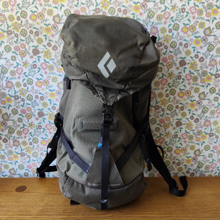 Black Diamond 22 Backpack 背包 行山背囊, 運動產品, 行山及露營 - Carousell