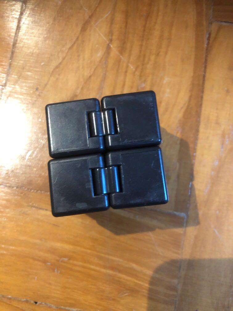 Black infinity cube, Babies & Kids, Infant Playtime on Carousell