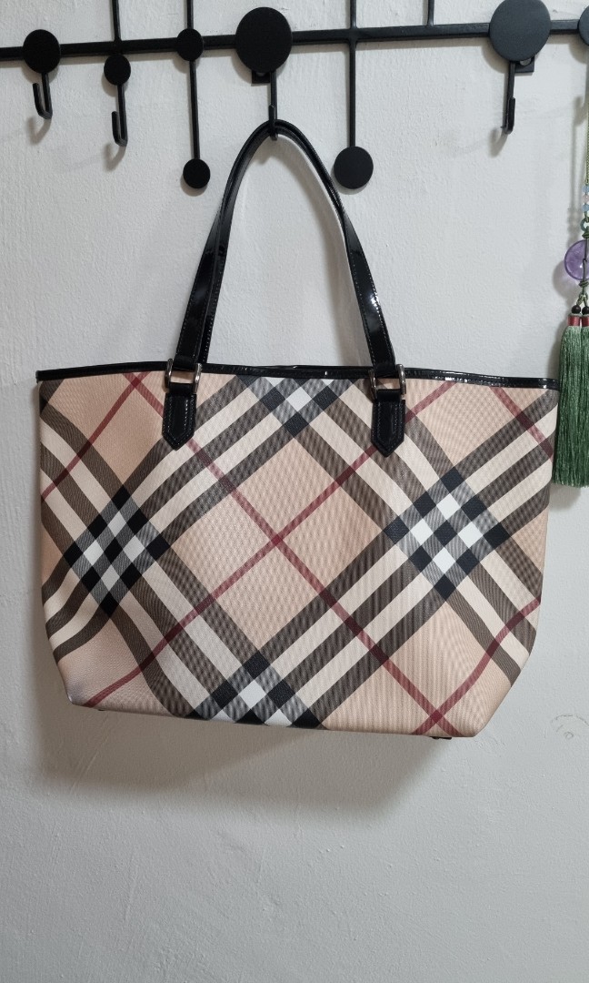 Burberry Never Full Tote Bag, Luxury, Bags & Wallets on Carousell