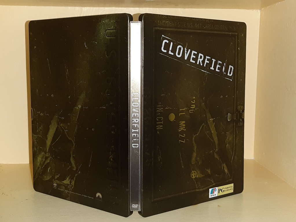 Cloverfield (2-Disc Collector's Edition Steelbook DVD), Hobbies & Toys ...