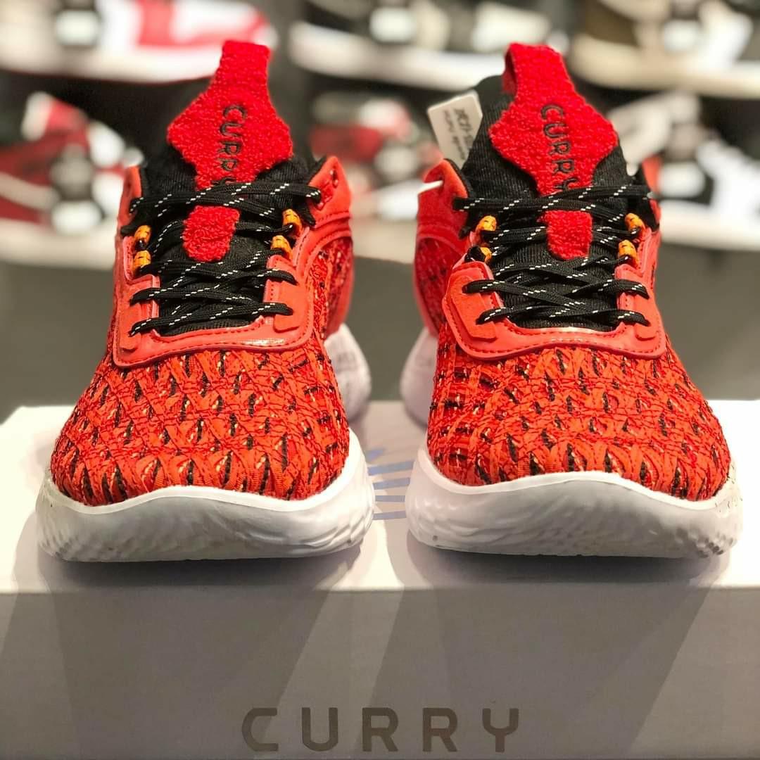 Curry 8 elmo, Men's Fashion, Footwear, Sneakers on Carousell