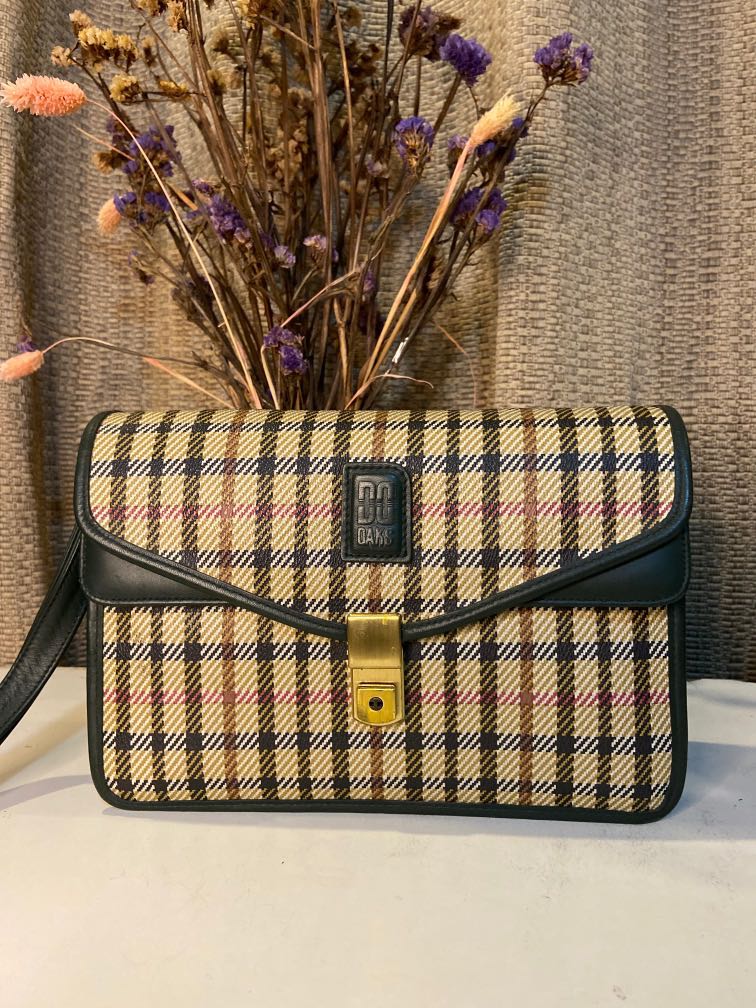 Daks Clutchbag/Wristbag, Men's Fashion, Bags, Belt bags, Clutches and ...