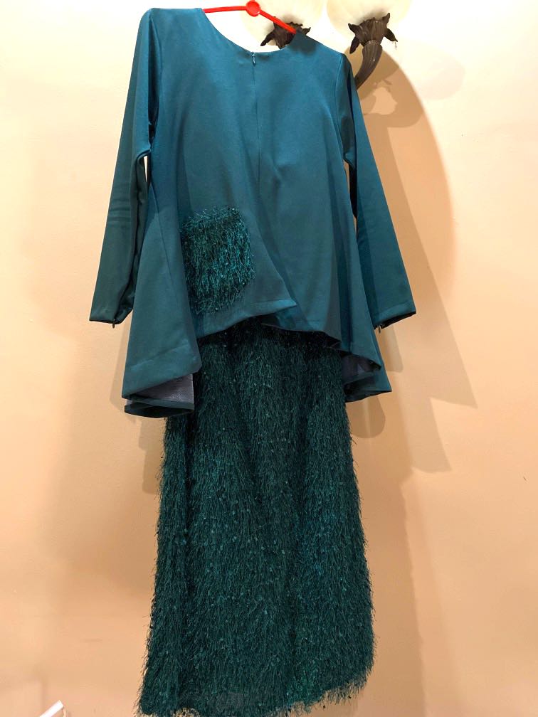 EXOTIC HARI RAYA SET, Women's Fashion, Dresses & Sets, Traditional ...