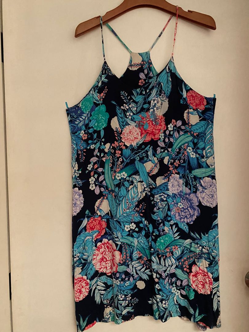 Floral Razor Back, Women's Fashion, Dresses & Sets, Dresses on Carousell