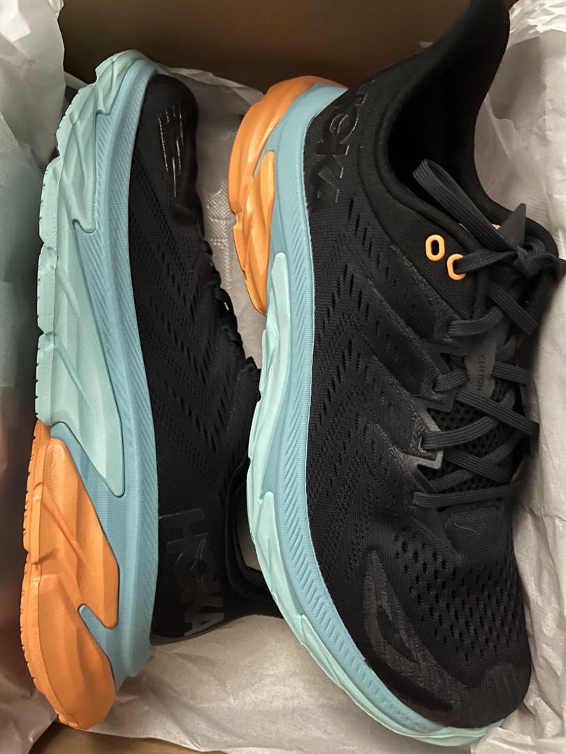 Hoka Clifton Edge Mens US 10 BAQR, 男裝, 鞋, 波鞋 - Carousell