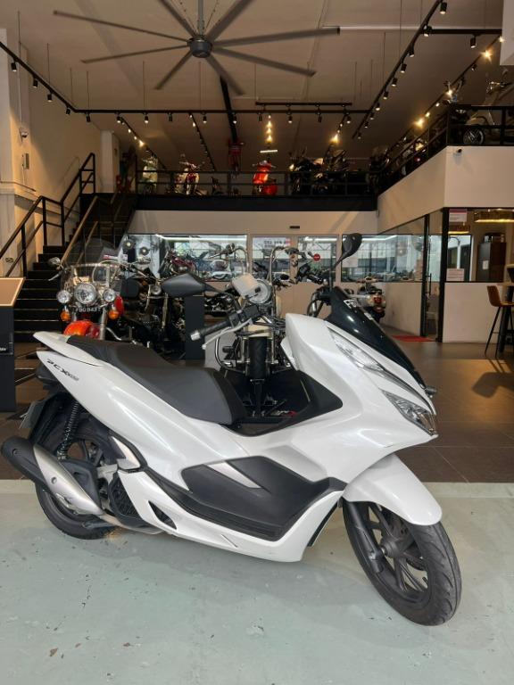 USED HONDA PCX 150 White, Motorcycles, Motorcycle Rental on Carousell