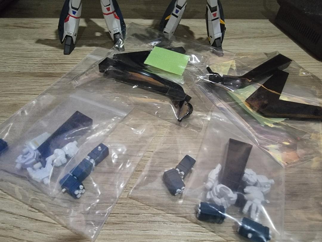 Macross Robotech Revoltech Vf-1J Vf-1S figures SET, Hobbies & Toys ...