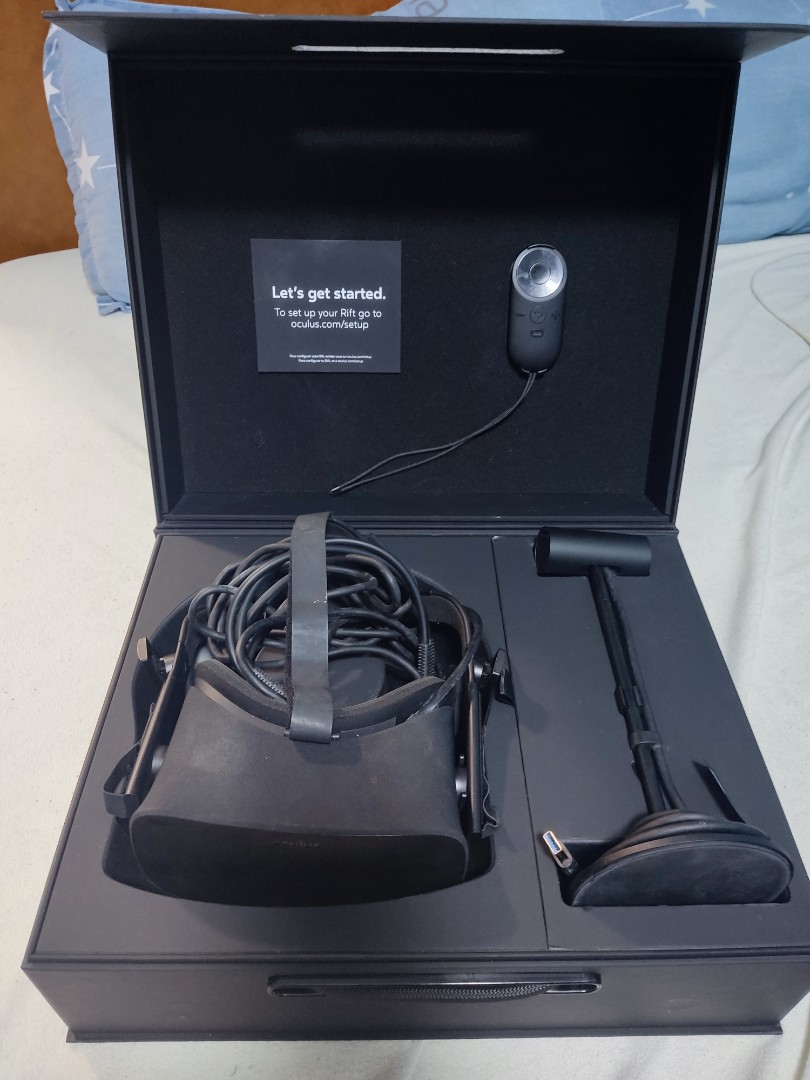 Oculus Rift with Xbox Controller, Computers & Tech, Parts & Accessories ...